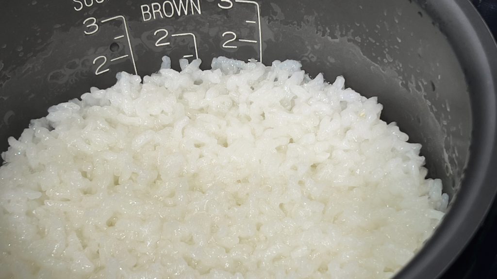 Rice Cooking Tips: Why You Should Ditch the Knuckle Method for ...