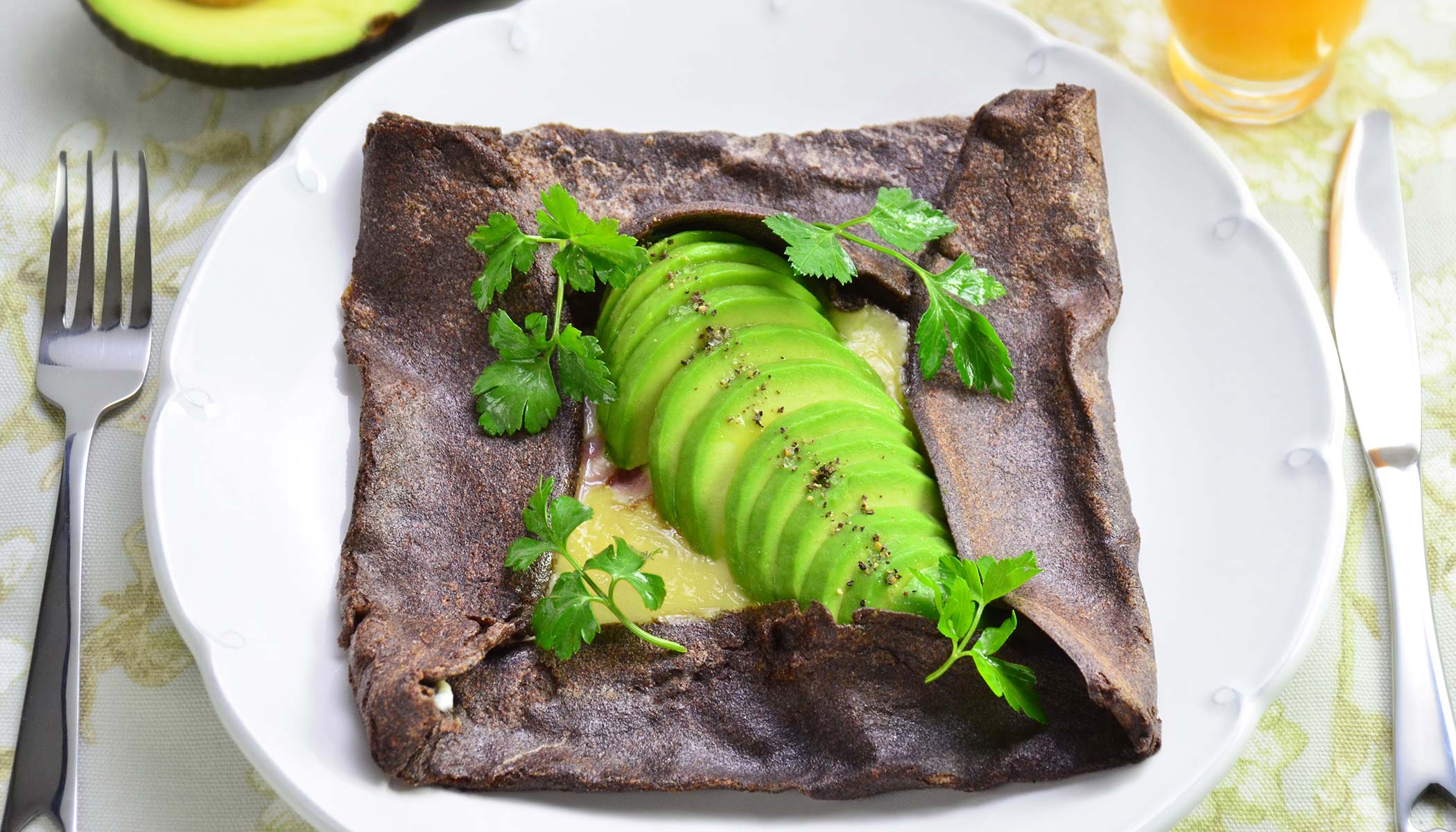 Ham and Egg Breakfast Galette with Avocado | Zojirushi.com