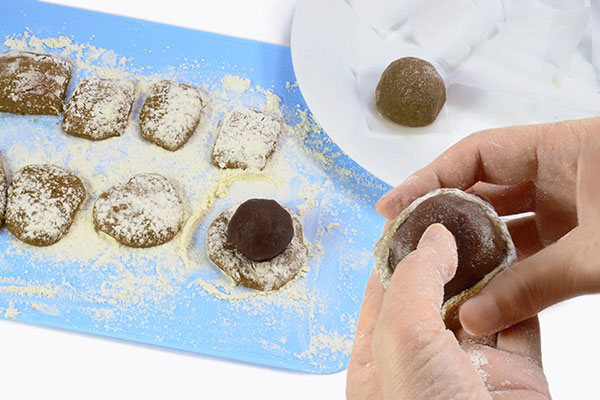 Mushi Manju (Sweet Steamed Cakes) | Zojirushi.com