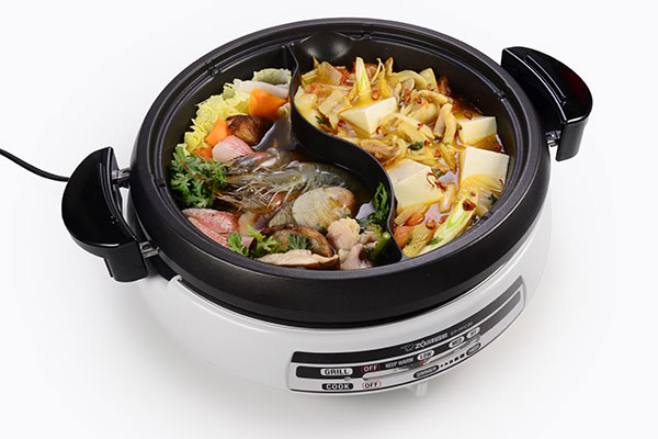 Yin Yang Hot Pot: Yosenabe | Zojirushi.com