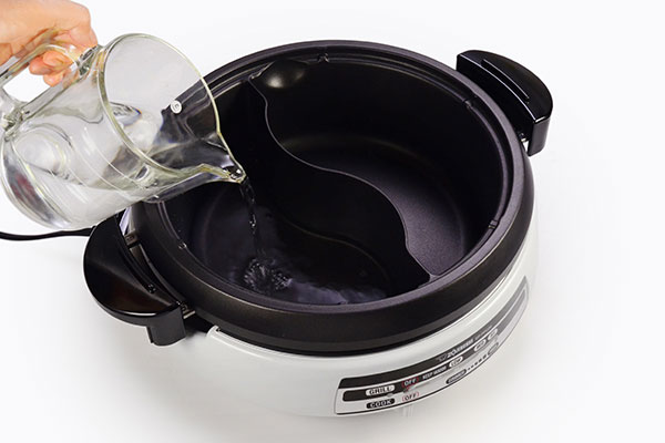 Yin Yang Hot Pot: Sichuan Hot Pot | Zojirushi.com