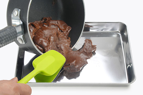 Chocolate Cream Heart Buns | Zojirushi.com